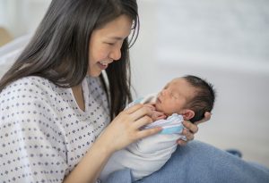C-section vs. vaginal birth: the difference and which is best for you ...